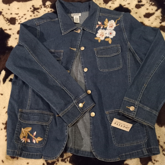 graph by um | Jackets & Coats | Vintage Embroidered Light Jacket Size ...